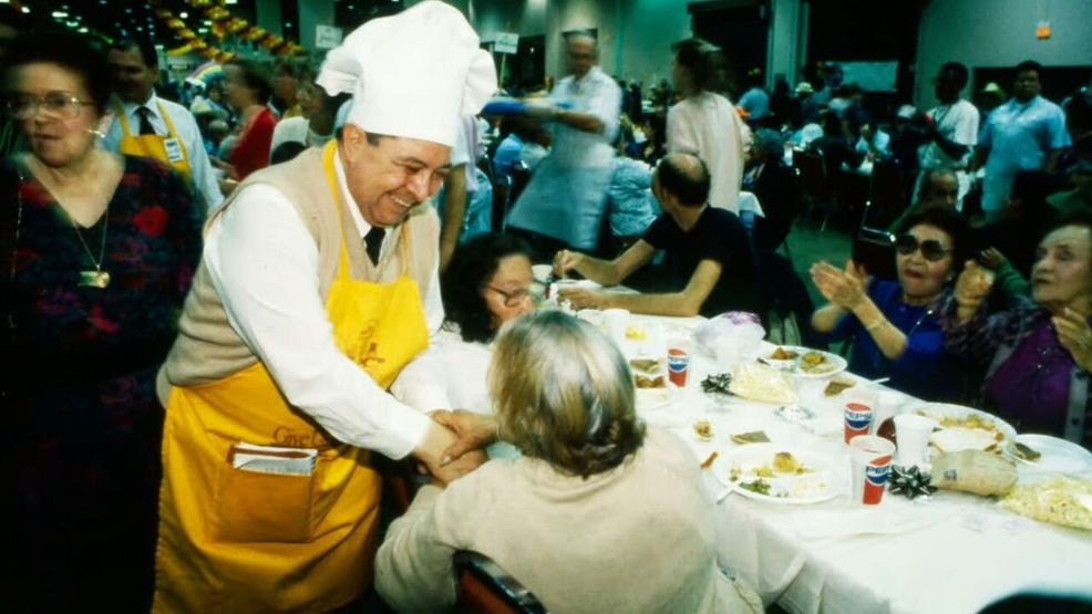 Raul Jimenez Thanksgiving Dinner to Serve 25,000 in San Antonio