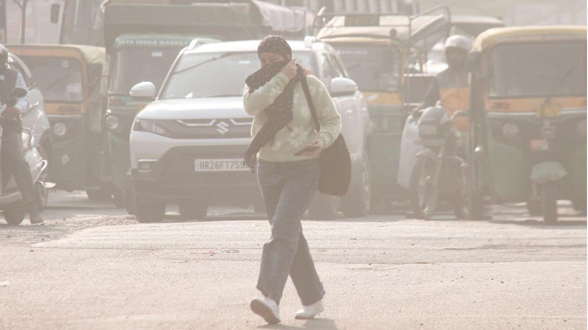 Delhi Offices, Schools To Go Back To Physical Mode As Curbs Under GRAP ...