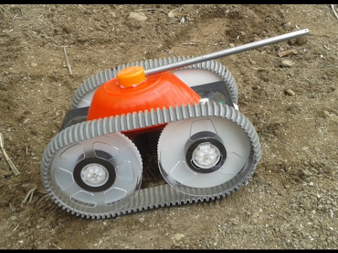 Turning an old VHS tape into a working miniature tank | DIY upcycling ...