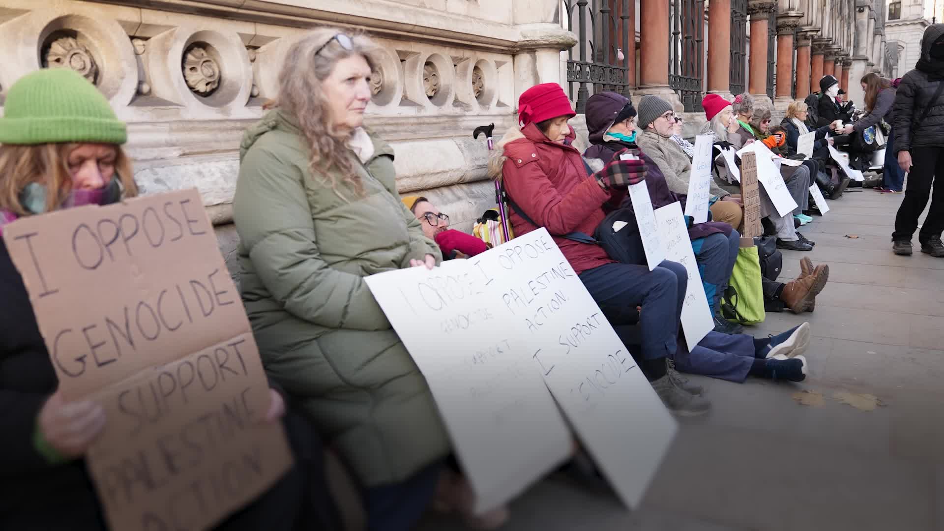 Hundreds sit outside RCJ in support of Palestine Action