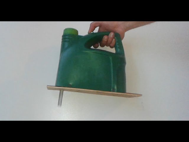 How to build a DIY mini electric saw using recycled materials