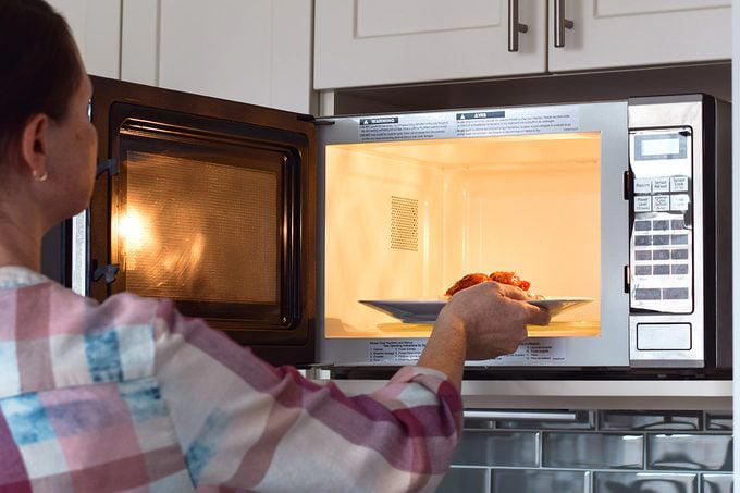 Here’s what all the buttons on a microwave really mean—and how to use ...