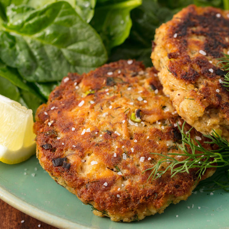 Switch Up Your Weeknight Salmon Routine With These Easy Salmon Patties