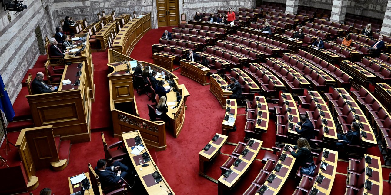 Βουλή -ν/σ για νέο ΕΠΑ, μεταφορά ΟΠΕΚΕΠΕ στην ΑΑΔΕ: Συνεχίζεται για 2η ...