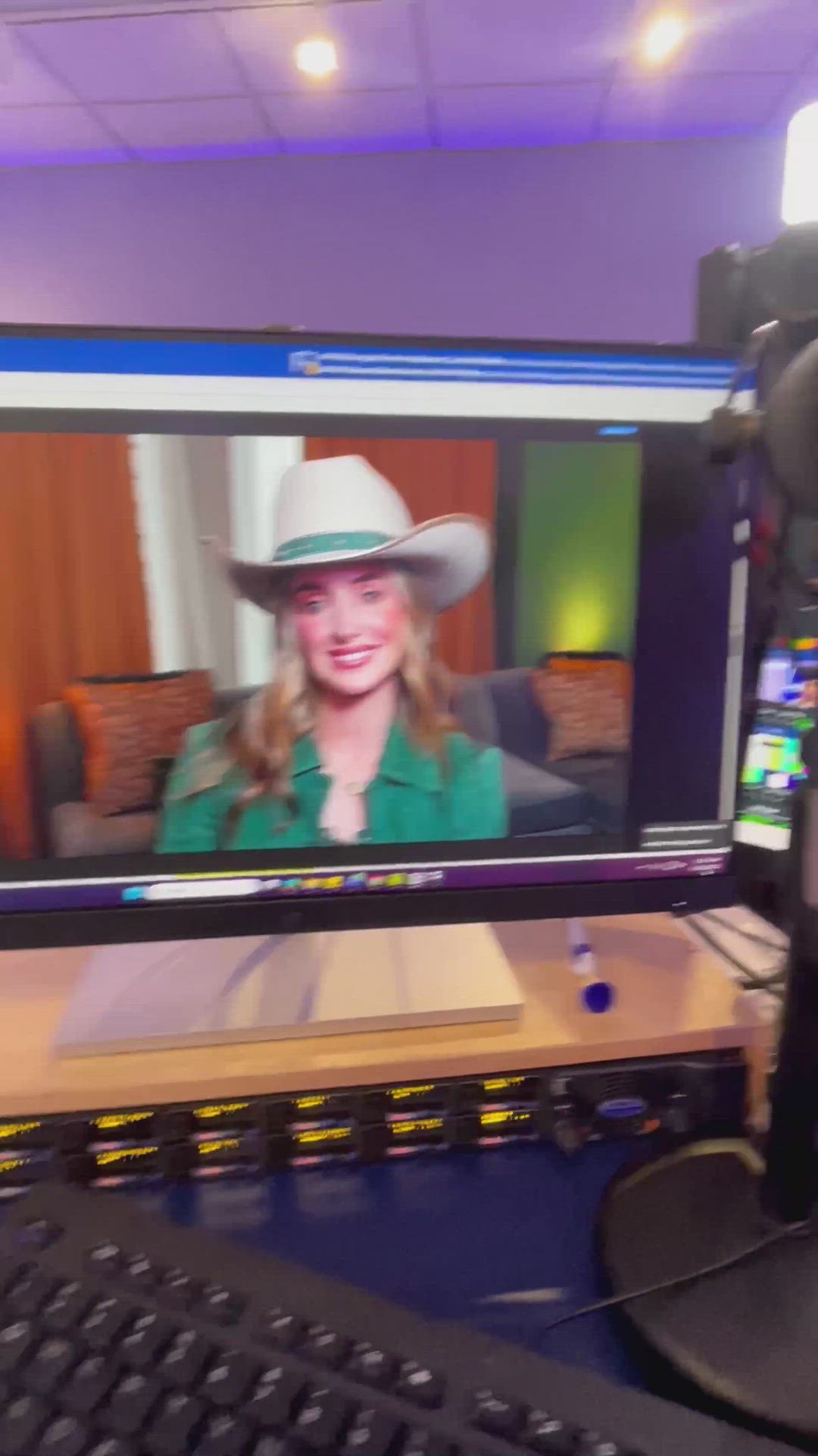 Behind the scenes with Carleen | Nov. 26, 2025