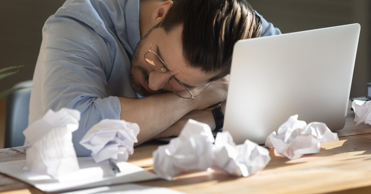 13 'Boring' Jobs That Secretly Pay $100,000+ (And Are Desperate for ...