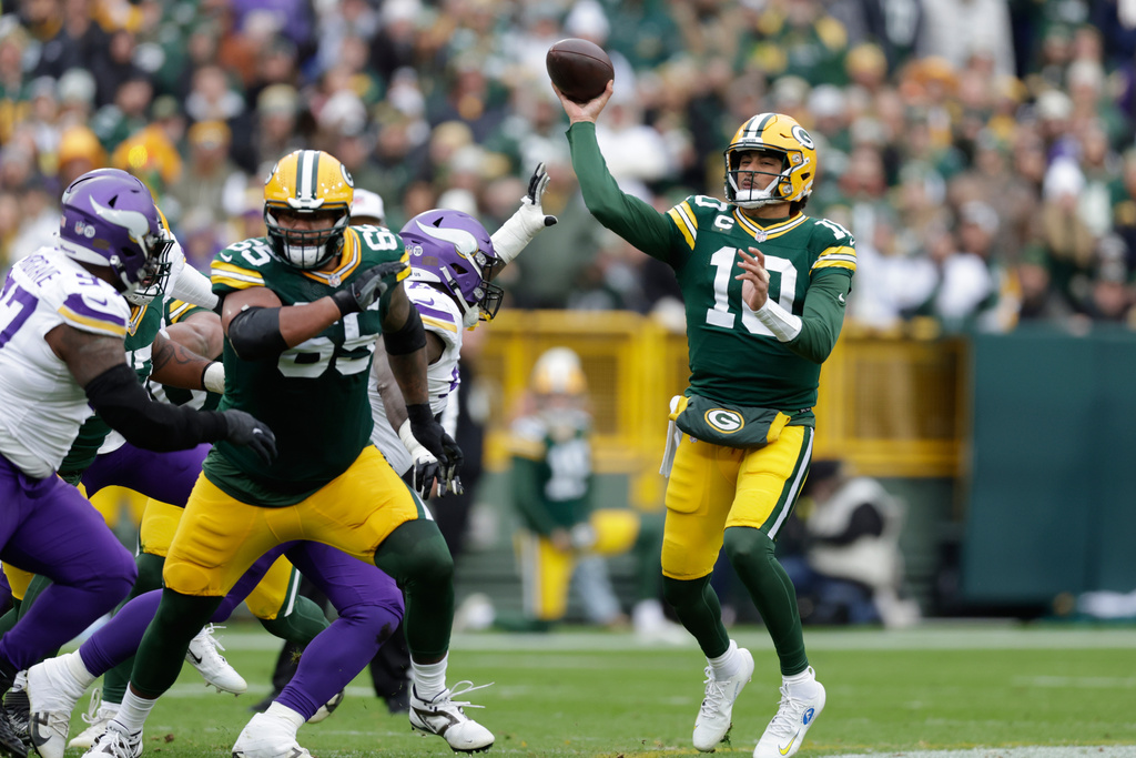 Lions and Packers match up on Thanksgiving with much at stake in NFC ...