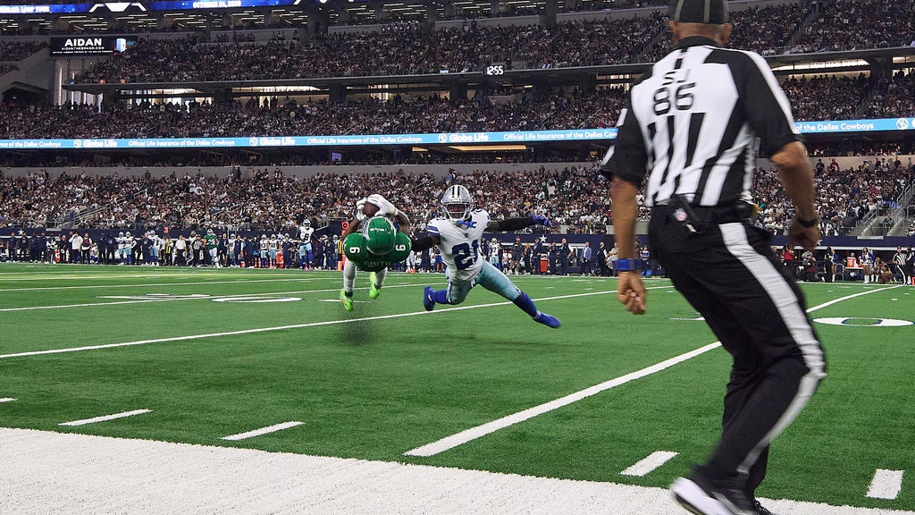 DeVonta Smith misses practice again before Philadelphia Eagles-Chicago ...