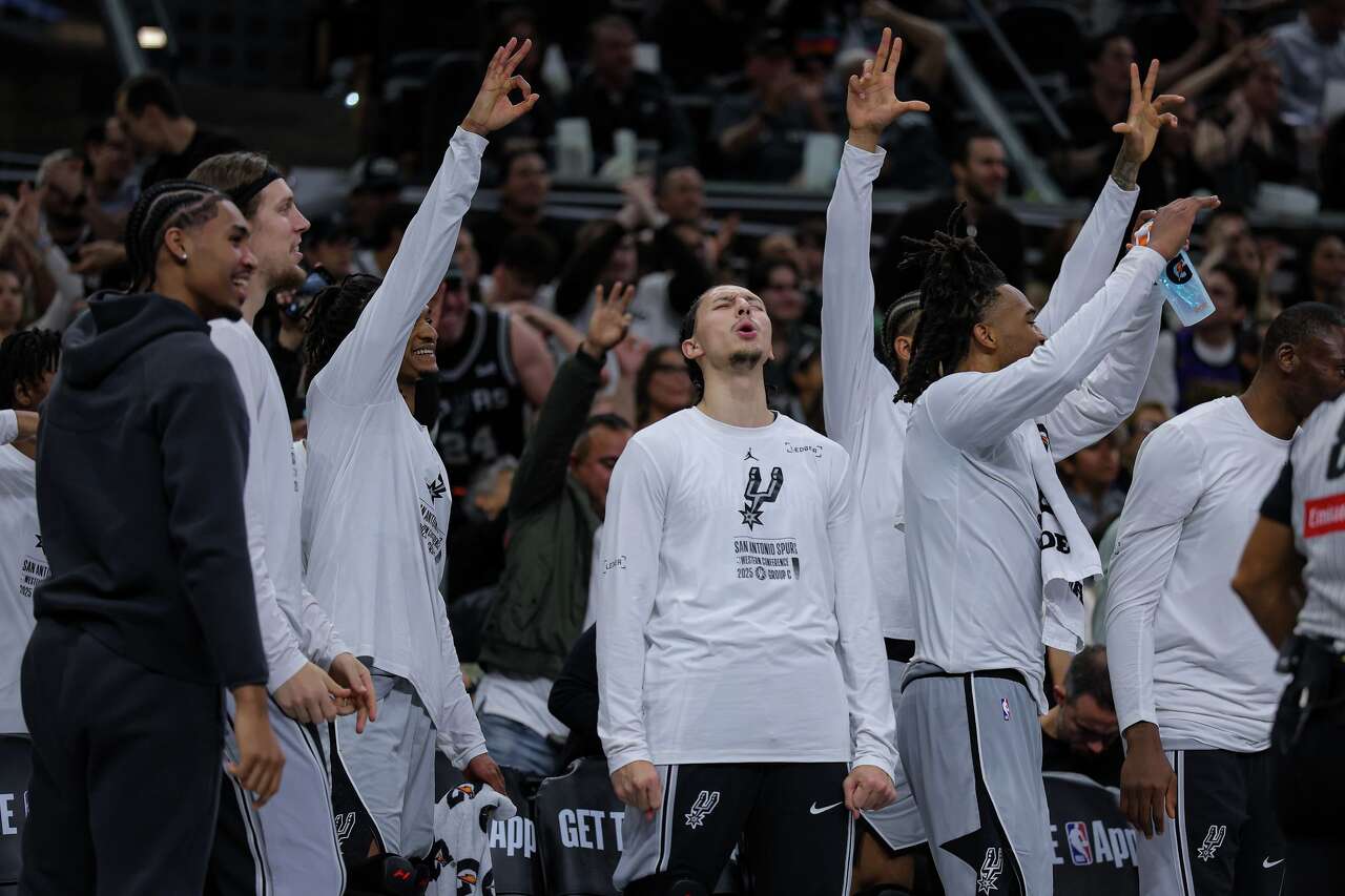 How Lindy Waters' Native American heritage shapes his views on Thanksgiving