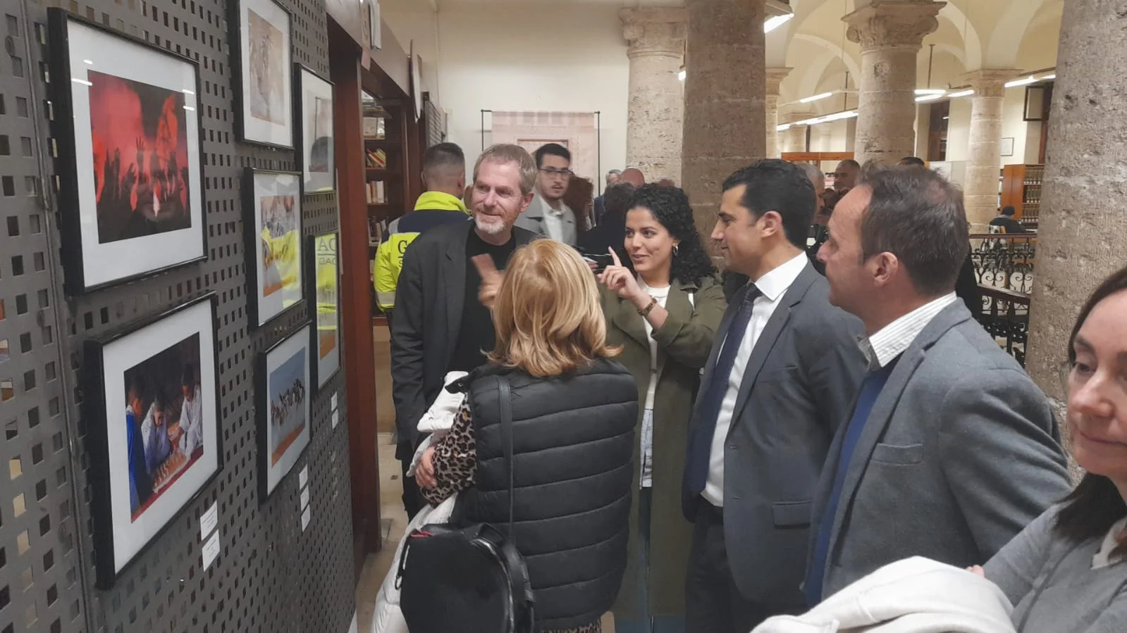 Moroccan consulate in Valencia hosts photography exhibition ...