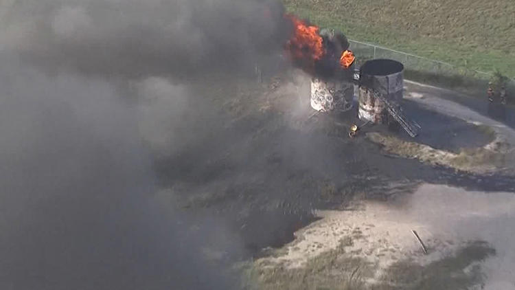 Firefighters battle tank fire in northwest Harris County