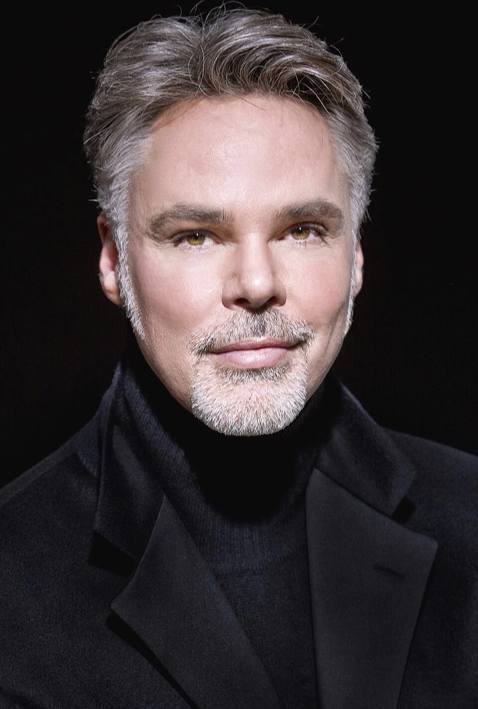 Popular makeover stylist who appeared on ‘Oprah’ found dead in rooftop ...