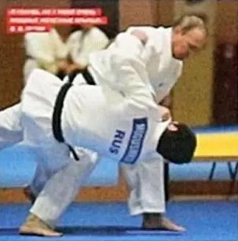 Cringey 2026 Vladimir Putin propaganda calendar shows Russian leader ...