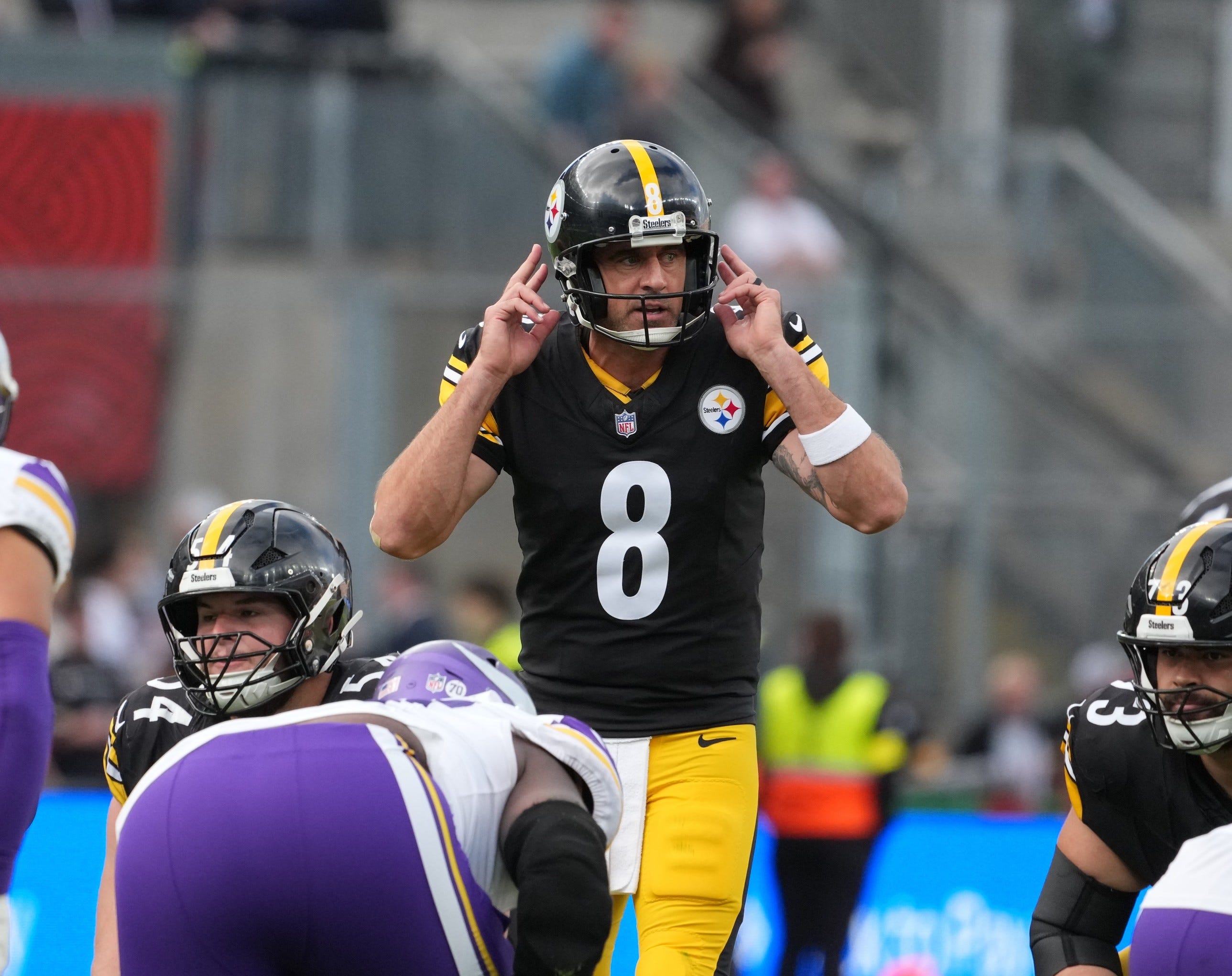Rodgers-Steelers need focus & a more serious approach
