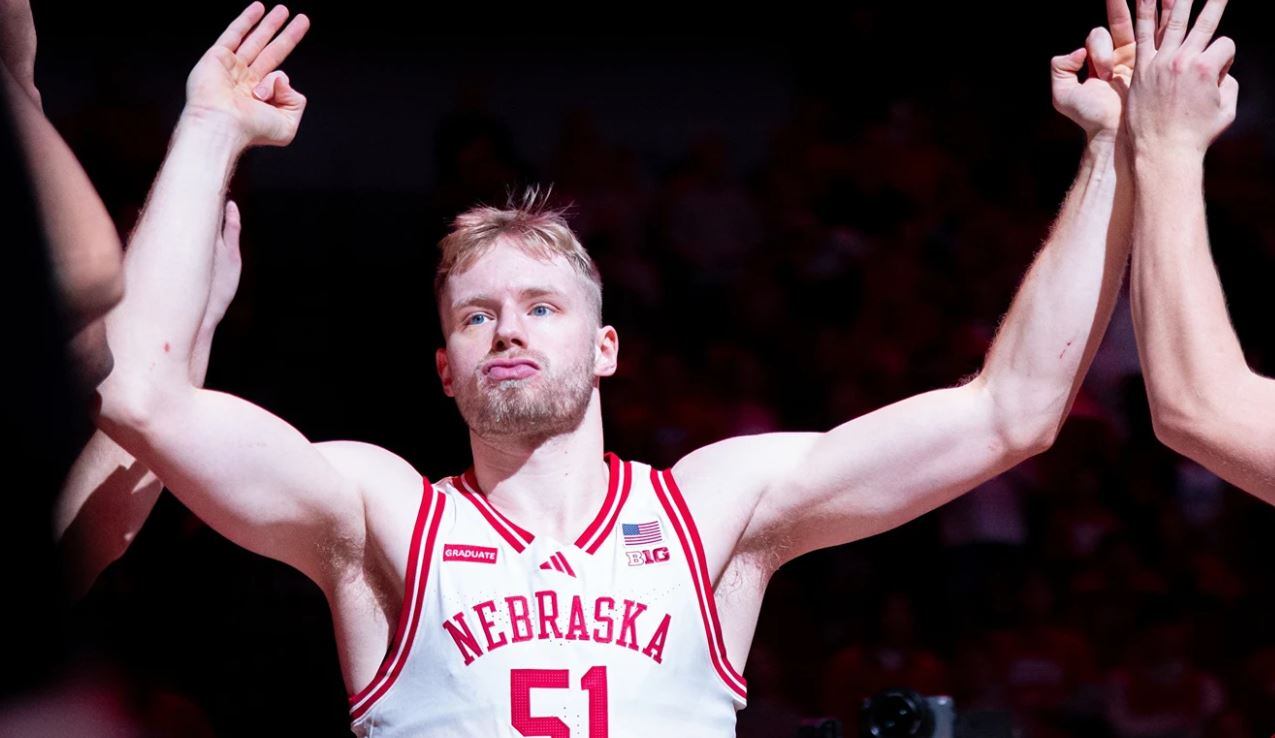 Fred Hoiberg says Rienk Mast went to ER; Braden Frager questionable ...