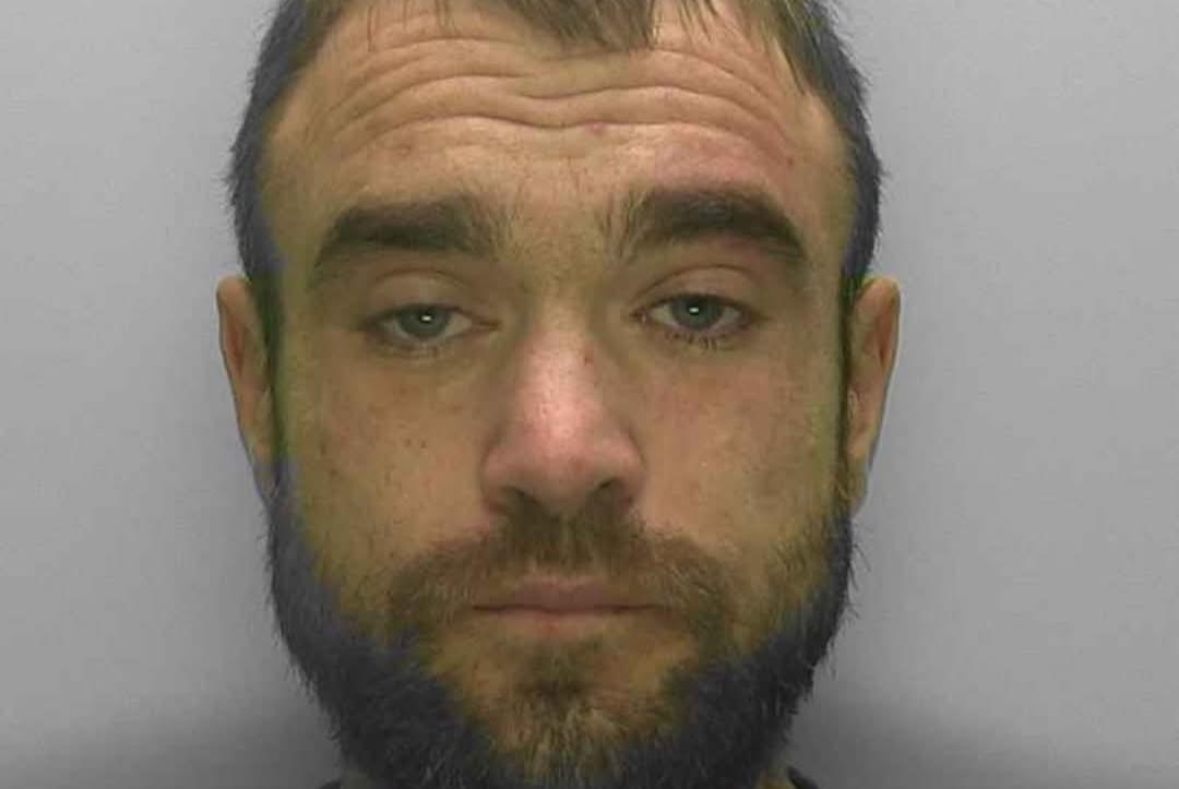 'Dial 999 immediately' - Police launch manhunt in West Sussex
