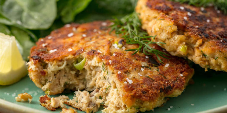 Switch Up Your Weeknight Salmon Routine With These Easy Salmon Patties