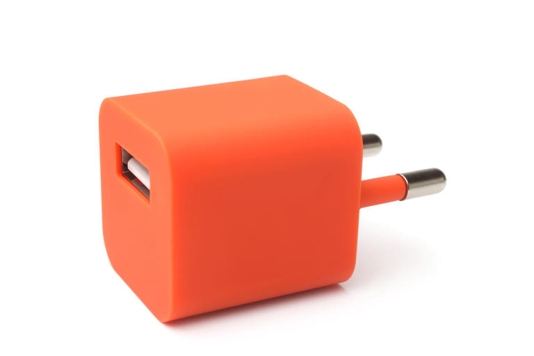 Puerto USB naranja: la característica oculta que pocos conocen y puede ...