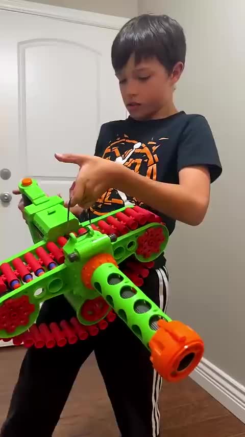 Nerf heavy weapons guy: Mini gun!