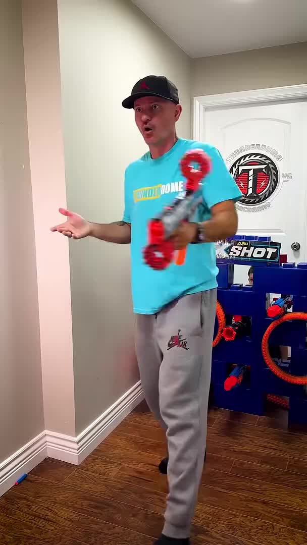 XSHOT heavy guy: Battle fort!