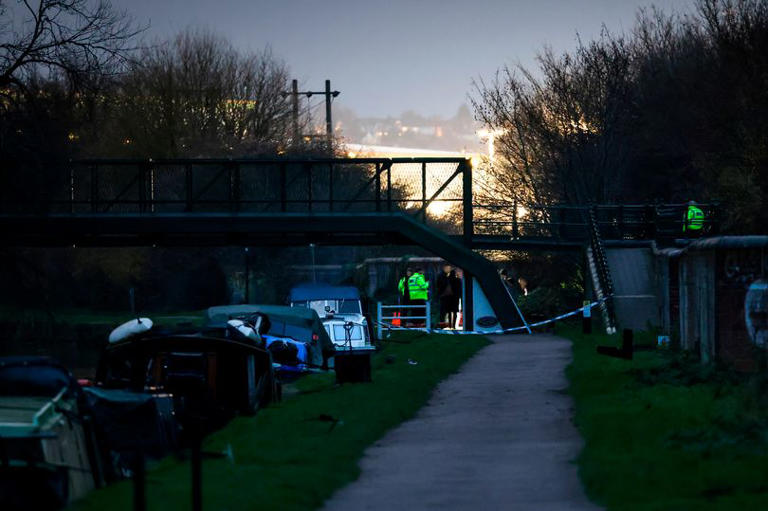 Police cordons in place after body found in Beeston canal