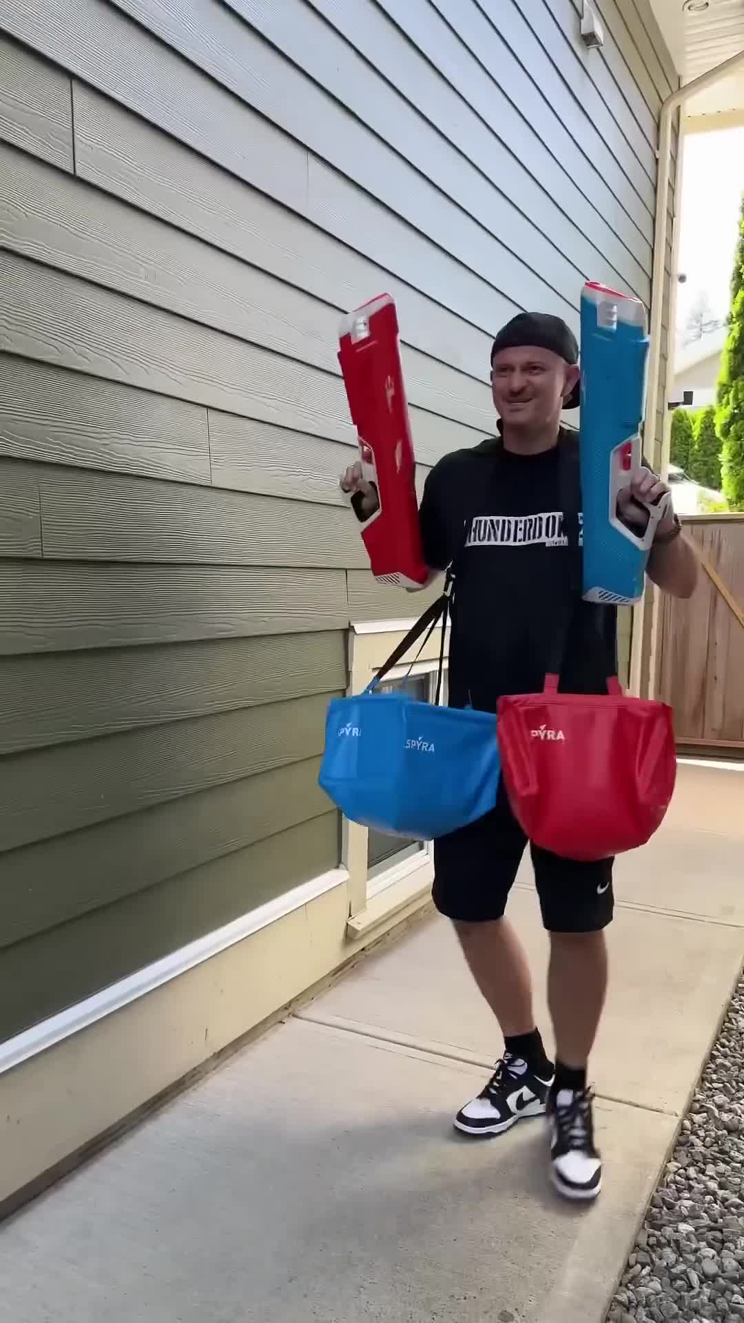 Da heavy guy: Water gun battle!