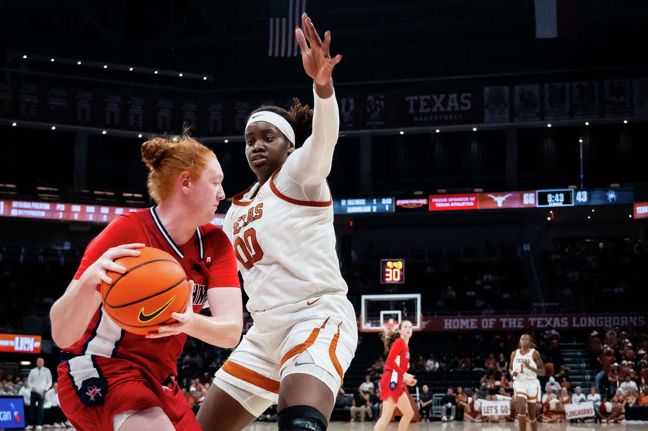 Texas vs UCLA: Live updates, how to watch battle between basketball powers