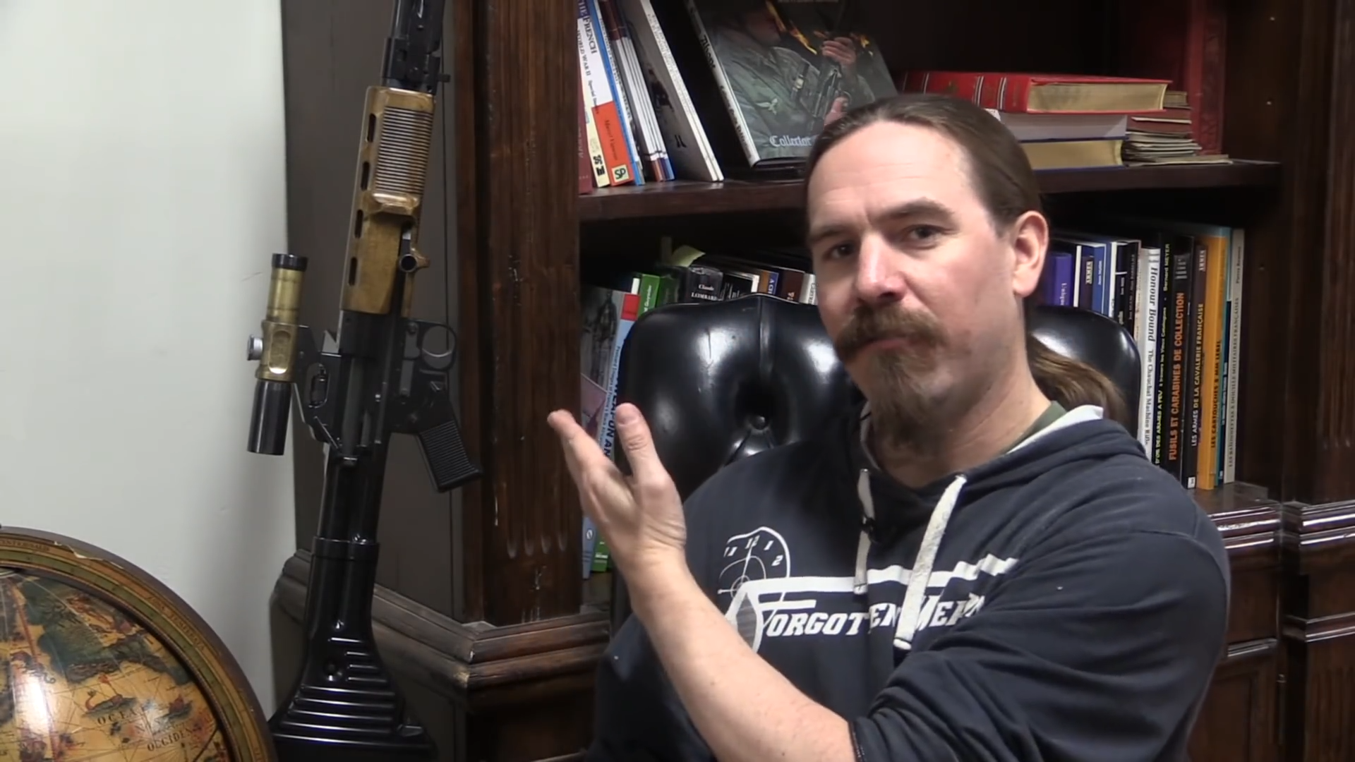 This Iconic Paratrooper Rifle Has a Surprising Feature