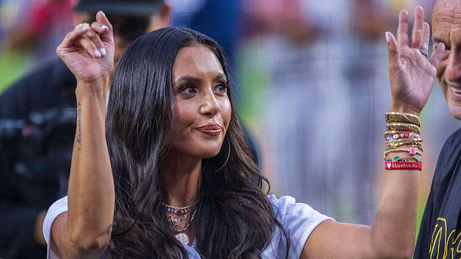 Vanessa Bryant sends Pau Gasol, wife Catherine awesome early Christmas gift