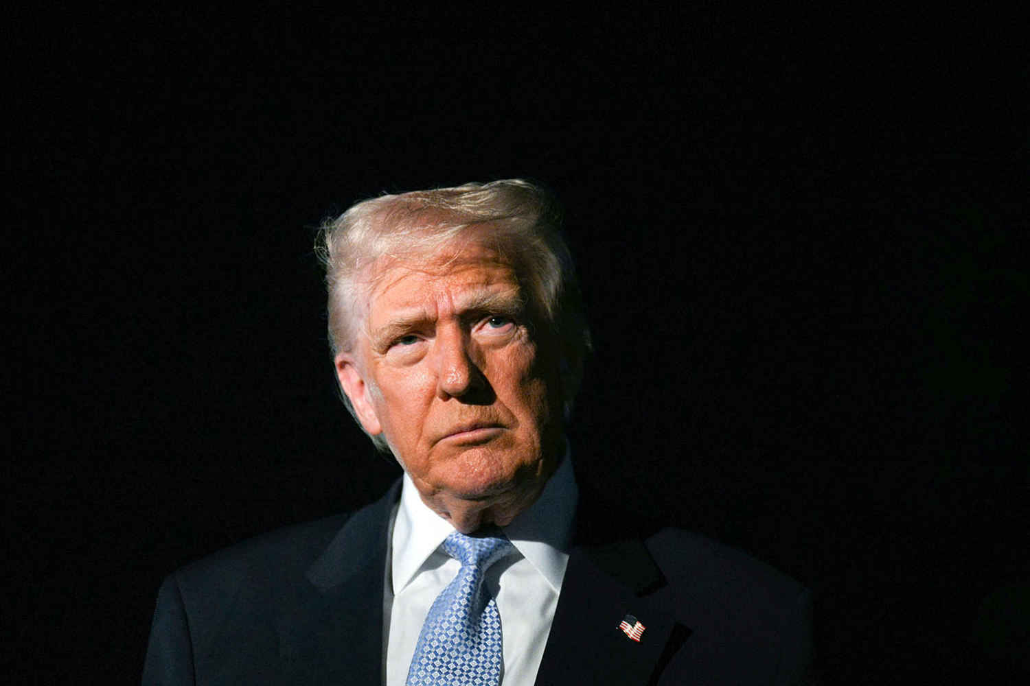 White House said Trump underwent MRI on heart and abdomen last month ...