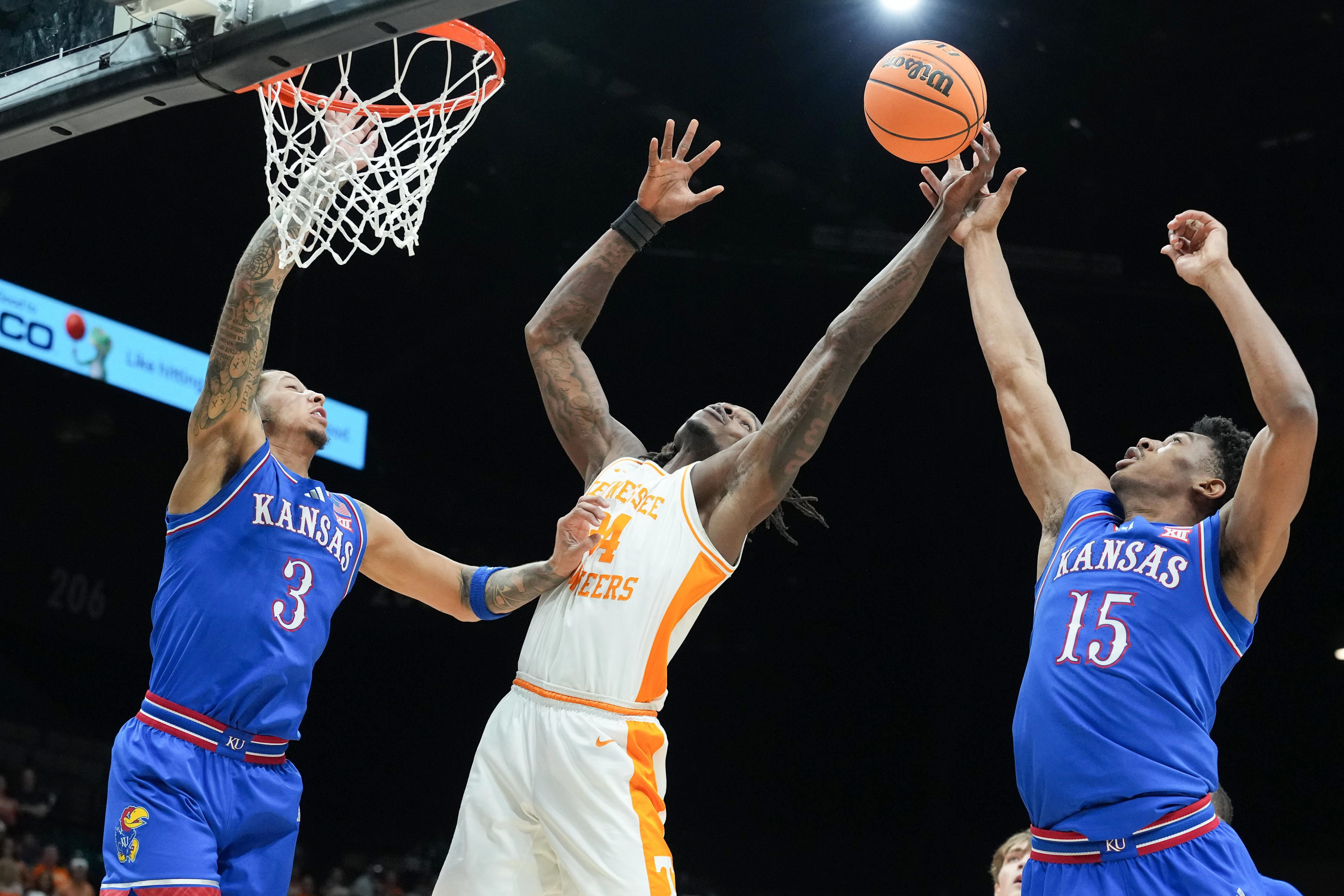 Tennessee basketball vs Kansas, Vols drop final game at Players Era