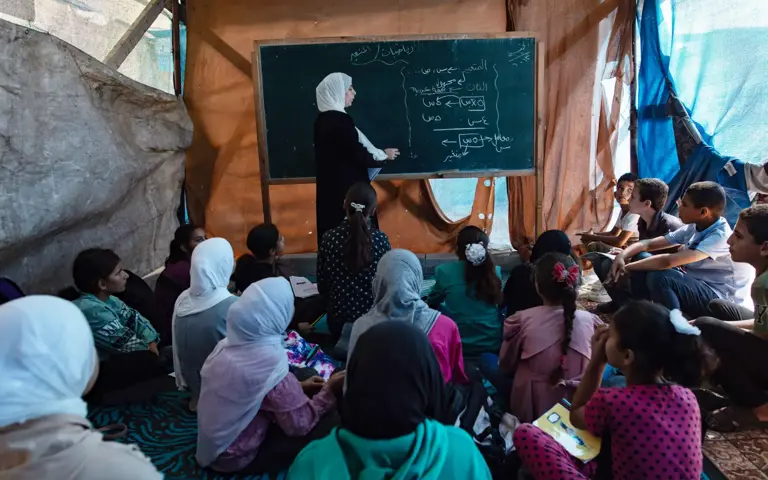 UN push to get hundreds of thousands of Gaza children back to school