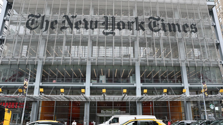 Trump rages at NYT over «Sign of Fatigue» article