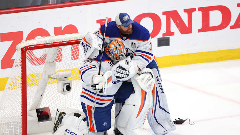 Oilers goaltending tandem has hit rock bottom, the worst it's been in ...