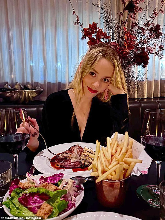 Italian waitress names the 'embarrassing' thing Aussie diners do when ...