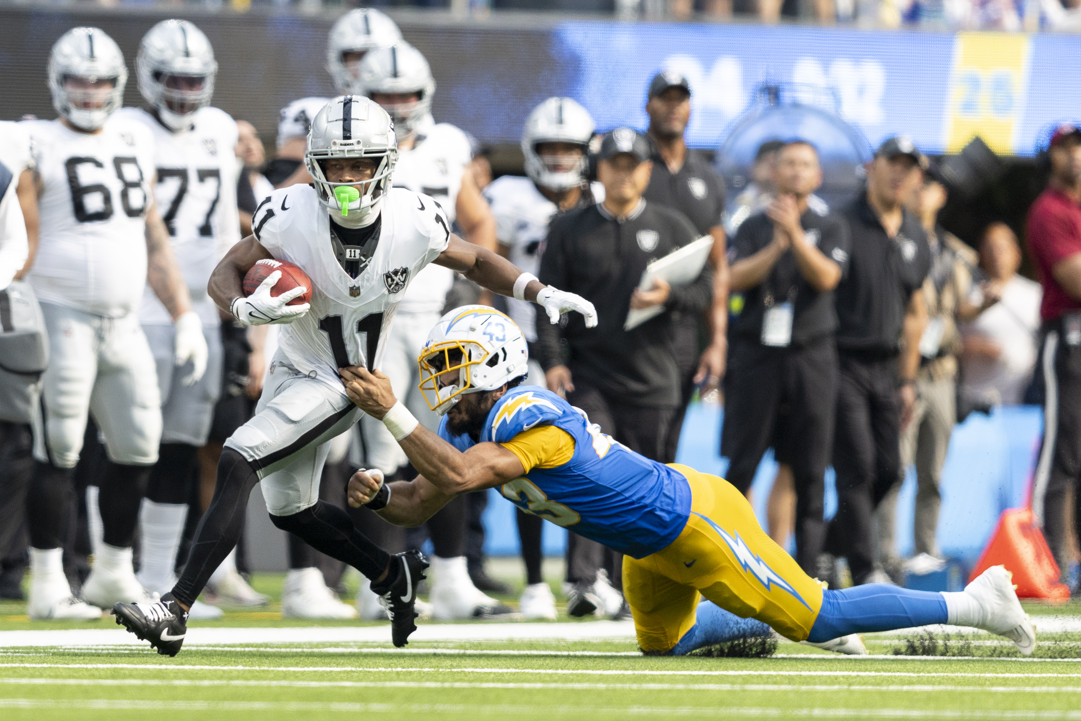 Week 13 NFL Picks: Las Vegas Raiders-Los Angeles Chargers predictions ...