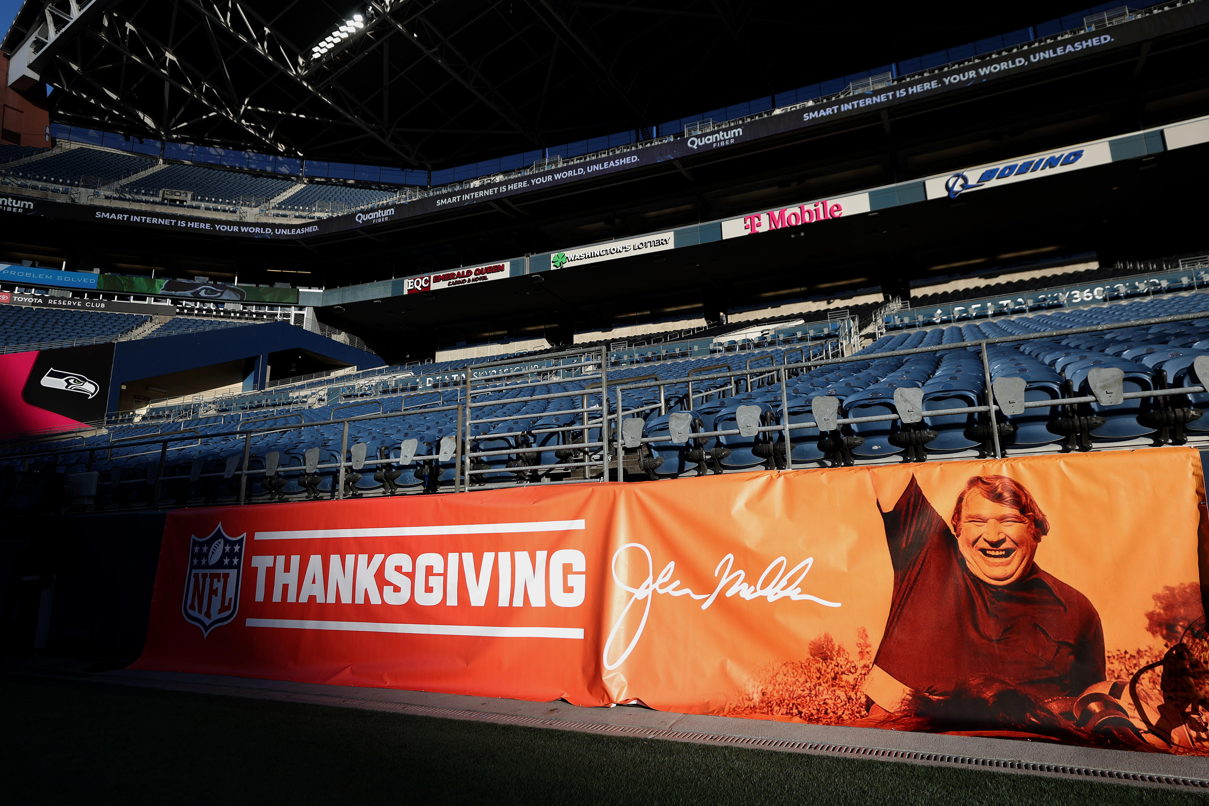 Which Seattle Seahawks player does each Thanksgiving food resemble?