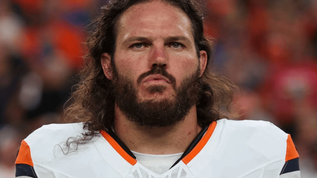 NFL: Hero! Alex Singleton from the Broncos Returns to Practice After ...
