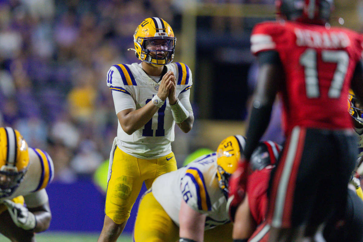 LSU Expected to Start Michael Van Buren Again Amid Garrett Nussmeier Injury
