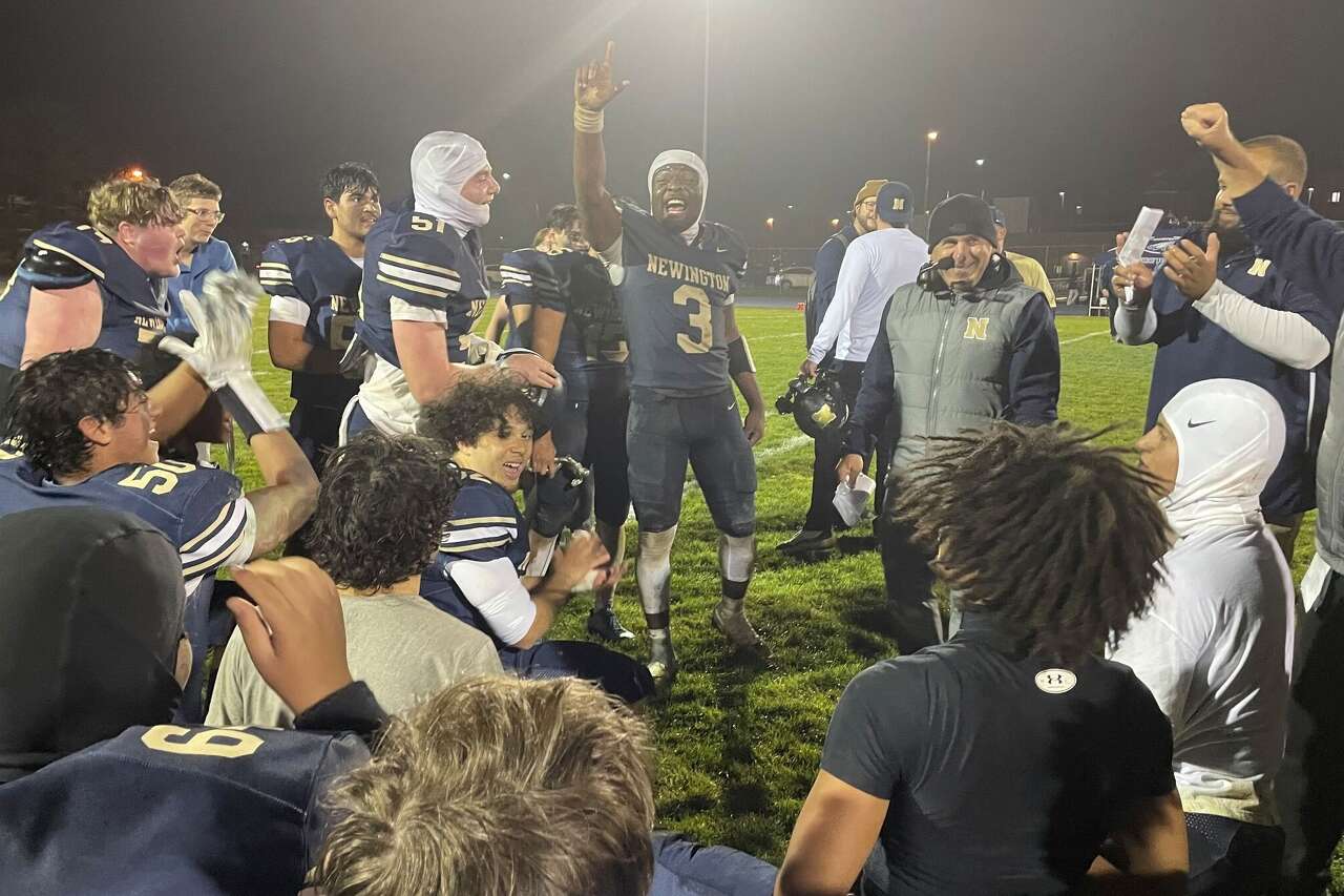 Newington football stuns Wethersfield on deflected TD pass as time ...