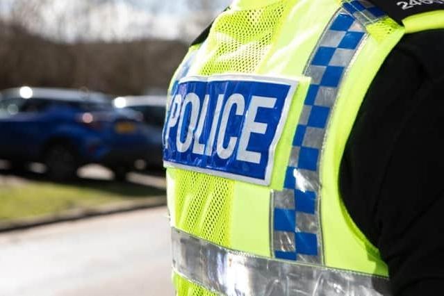 North Yorkshire Police issue warning after men seen trying car door ...
