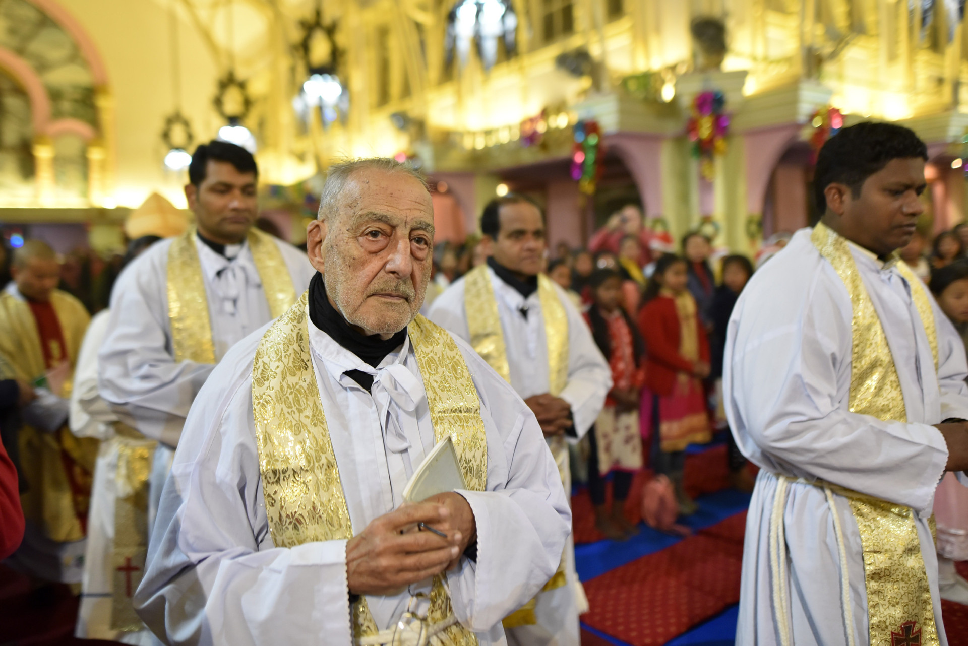 How much do priests earn around the world?