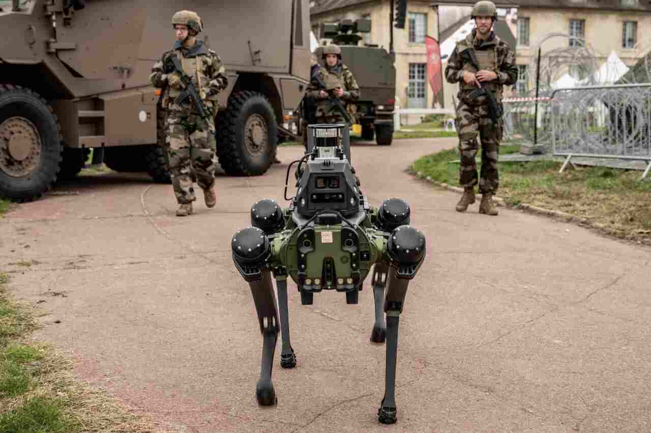 L’esercito francese avvia i test con i cani robot