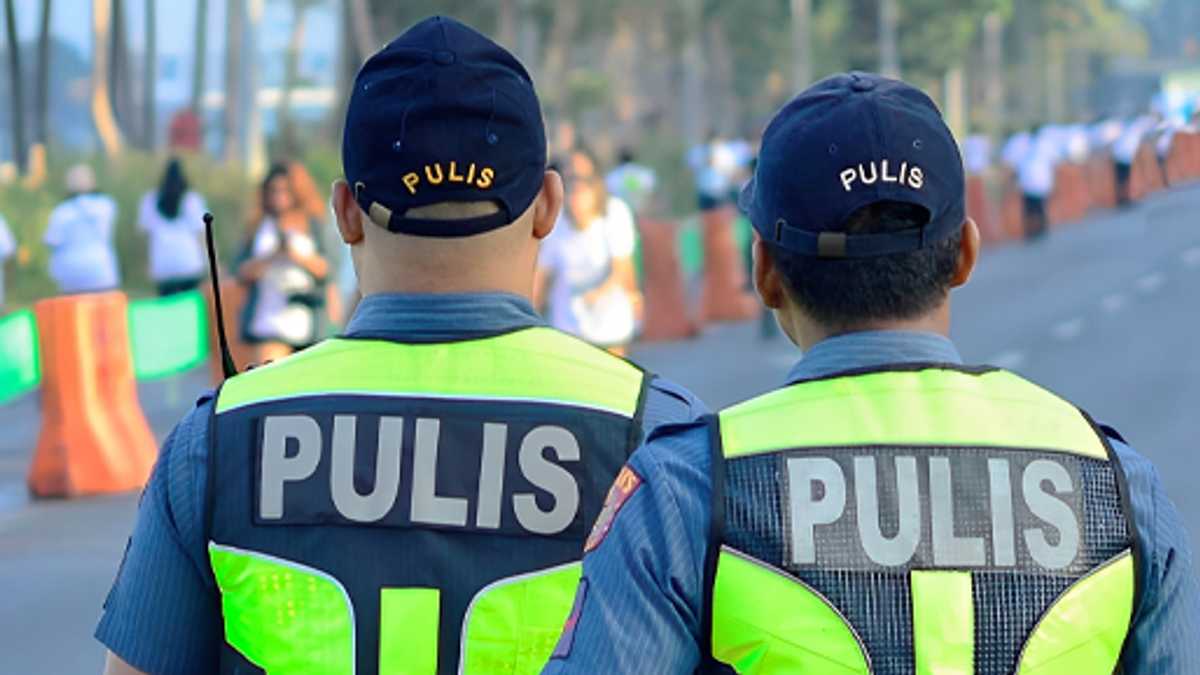 Murder case suspects file coercion charges against eight Navotas cops ...