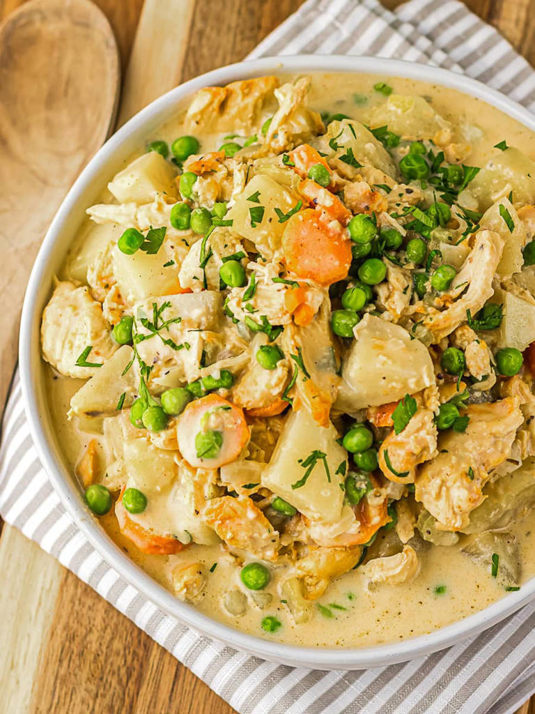 Creamy Slow Cooker Turkey Stew for Chilly Nights