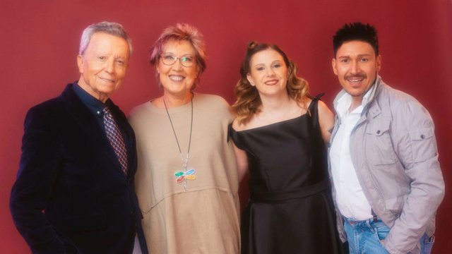 COMUNICADO: ASISPA presenta el Calendario Solidario GRANDES 2026: moda ...