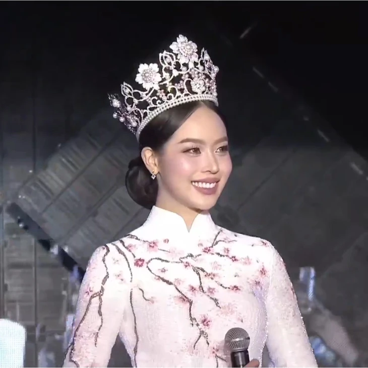 Thanh Thủy 'final walk', nói 3 thứ tiếng khép lại nhiệm kỳ Hoa hậu Quốc ...