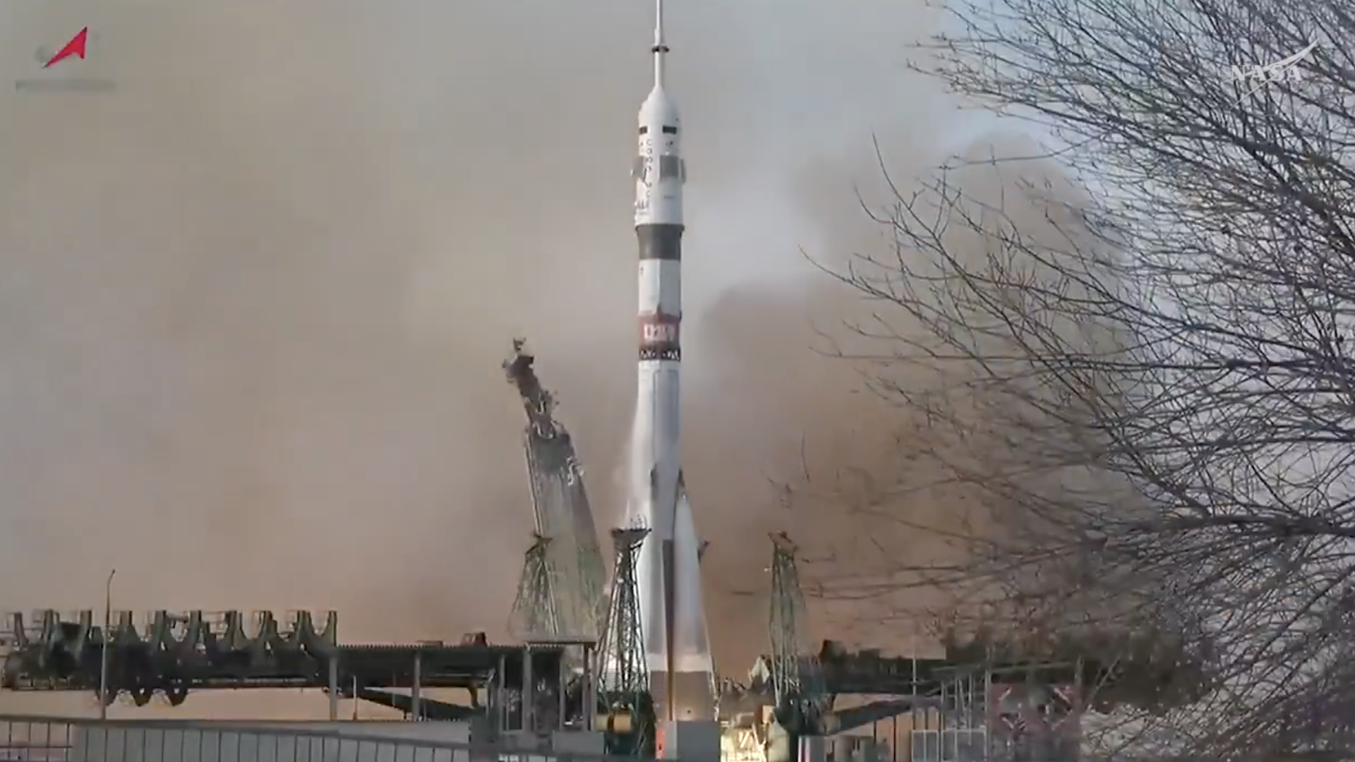 Russian rocket launches NASA astronaut and two cosmonauts to ISS on ...