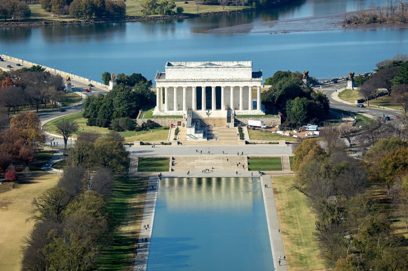 Trump vows to 'fix' Lincoln Memorial of 'Biden filth' after White House ...