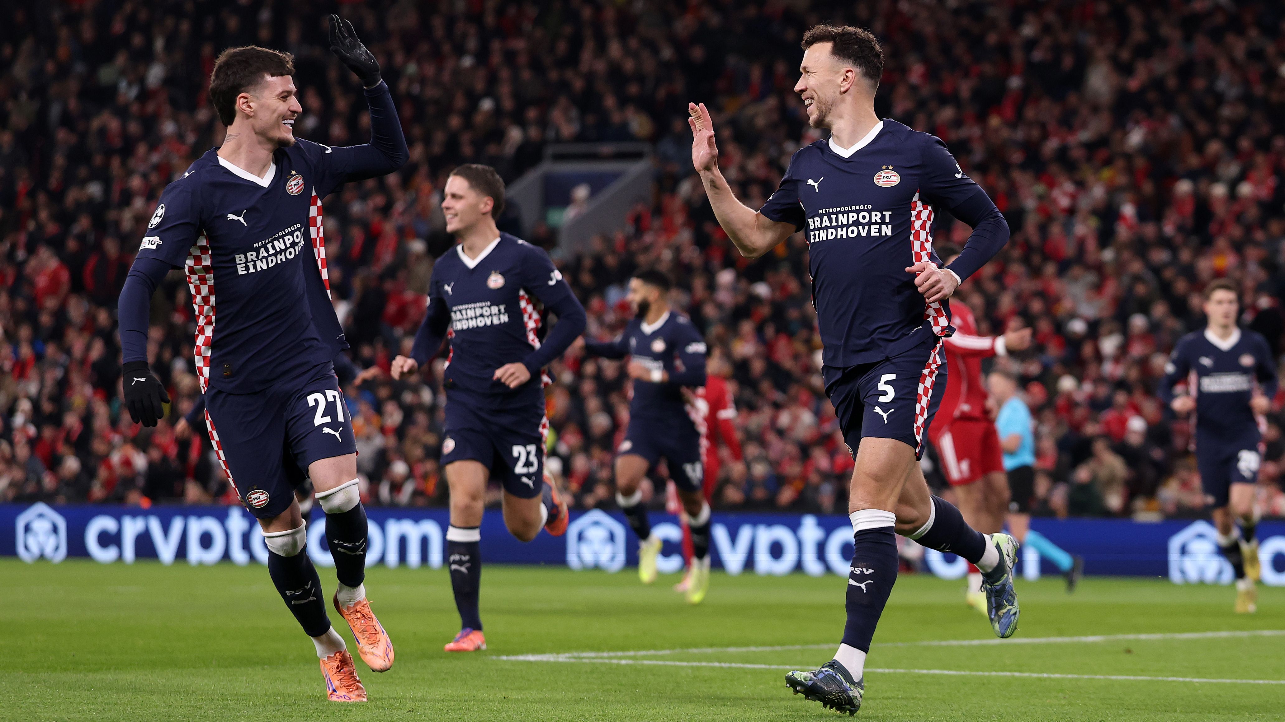 PSV travolgente in Champions, quattro goal al Liverpool dopo i sei al ...